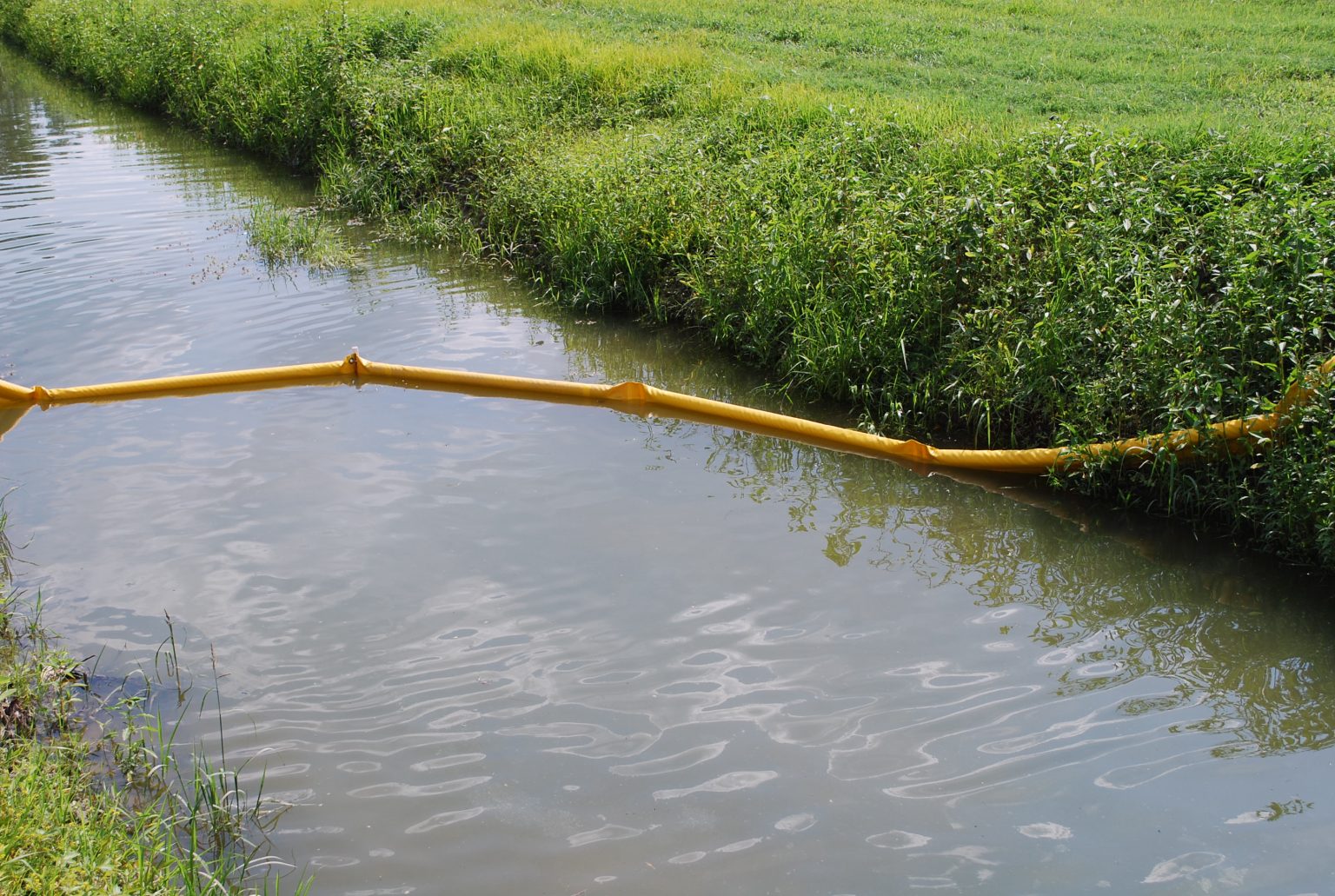 Super Stream Boom (8"x5') - IRP Fire & Safety Ltd.
